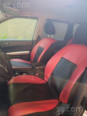 Black Nissan X-Trail 2008 in Riga, with an engine capacity of 2.00 L and mileage of 238 thousand km for 1500 €, photo 4 on AUTOMOTO.COM.LV