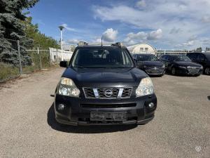Black Nissan X-Trail 2008 in Marijampole, with an engine capacity of 2.00 L and mileage of 305 thousand km for 2750 €, photo  on AUTOMOTO.COM.LV