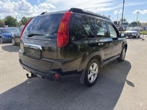 Black Nissan X-Trail 2008 in Marijampole, with an engine capacity of 2.00 L and mileage of 305 thousand km for 2750 €, photo 5 on AUTOMOTO.COM.LV