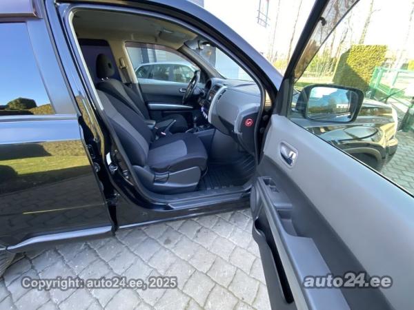 Melns Nissan X-Trail 2009 Tallina, ar dzinēja tilpumu 2.00 L un nobraukumu 213 tūkst. km par 5550 €, foto 11 vietnē AUTOMOTO.COM.LV