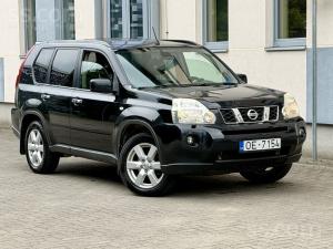 Black Nissan X-Trail 2009 in Jelgava, with an engine capacity of 2.00 L and mileage of 286 thousand km for 3800 €, photo  on AUTOMOTO.COM.LV