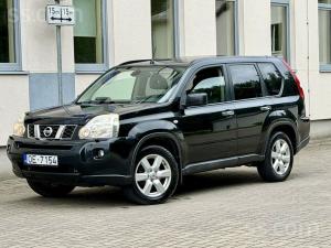 Black Nissan X-Trail 2009 in Jelgava, with an engine capacity of 2.00 L and mileage of 286 thousand km for 3800 €, photo 4 on AUTOMOTO.COM.LV