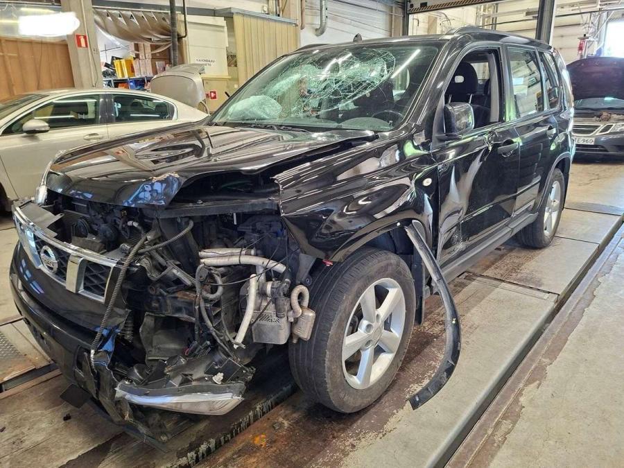 Melns Nissan X-Trail 2009 Tauragė, ar dzinēja tilpumu 2.49 L un nobraukumu 200 tūkst. km par 1200 €, foto 3 vietnē AUTOMOTO.COM.LV