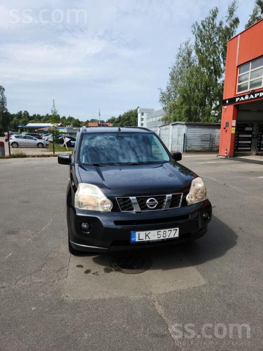Black Nissan X-Trail 2009 in Riga, with an engine capacity of 2.00 L and mileage of 335 thousand km for 5250 €, photo 1 on AUTOMOTO.COM.LV