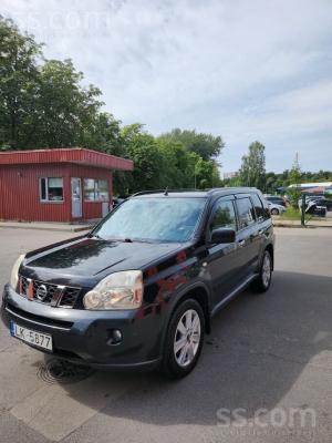 Black Nissan X-Trail 2009 in Riga, with an engine capacity of 2.00 L and mileage of 335 thousand km for 5250 €, photo 3 on AUTOMOTO.COM.LV