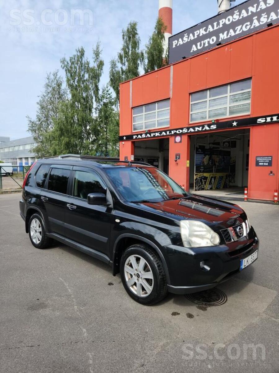 Black Nissan X-Trail 2009 in Riga, with an engine capacity of 2.00 L and mileage of 335 thousand km for 5250 €, photo 8 on AUTOMOTO.COM.LV