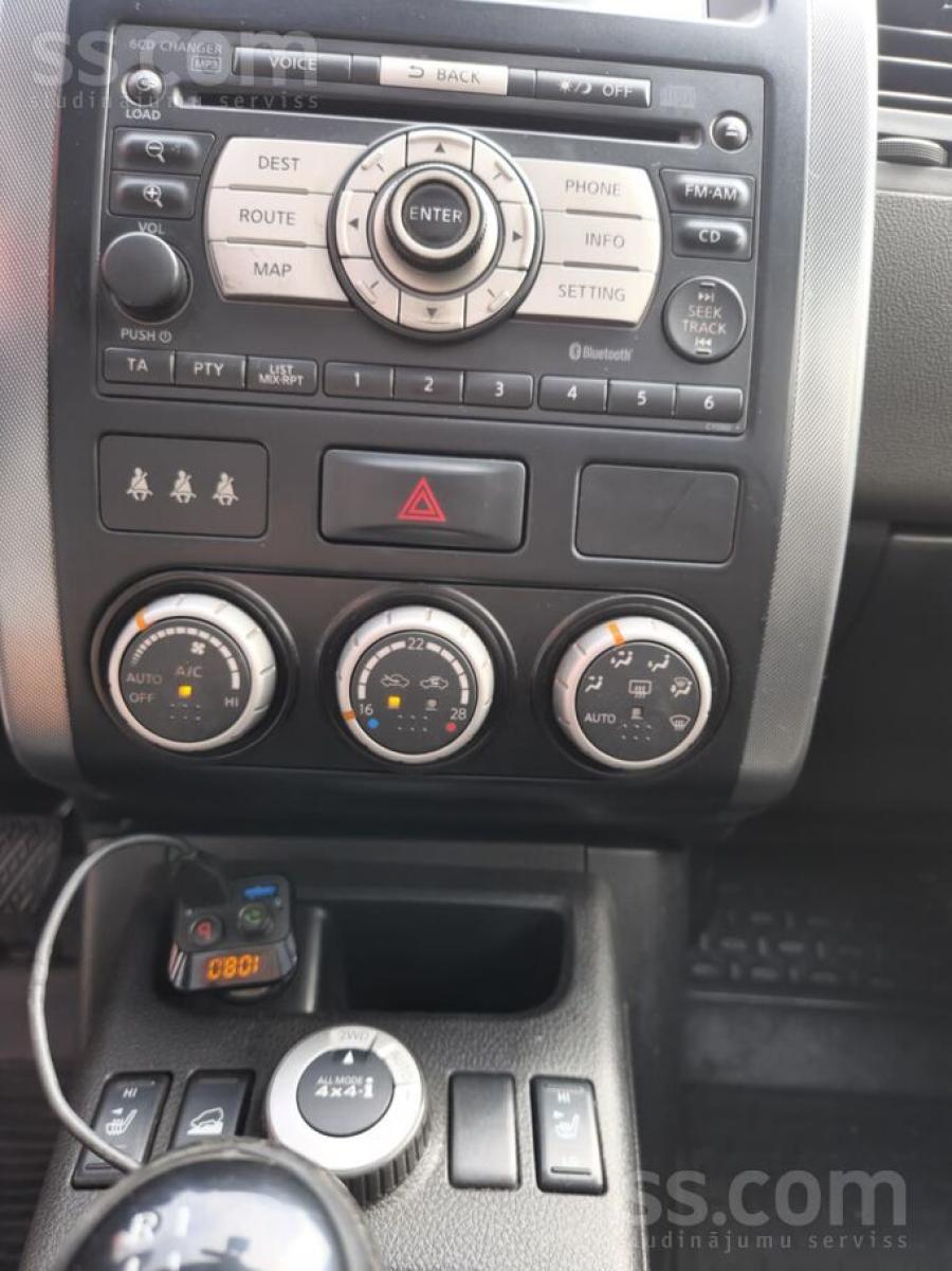 Black Nissan X-Trail 2009 in Riga, with an engine capacity of 2.00 L and mileage of 335 thousand km for 5250 €, photo 14 on AUTOMOTO.COM.LV