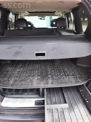 Black Nissan X-Trail 2009 in Riga, with an engine capacity of 2.00 L and mileage of 335 thousand km for 5250 €, photo 16 on AUTOMOTO.COM.LV