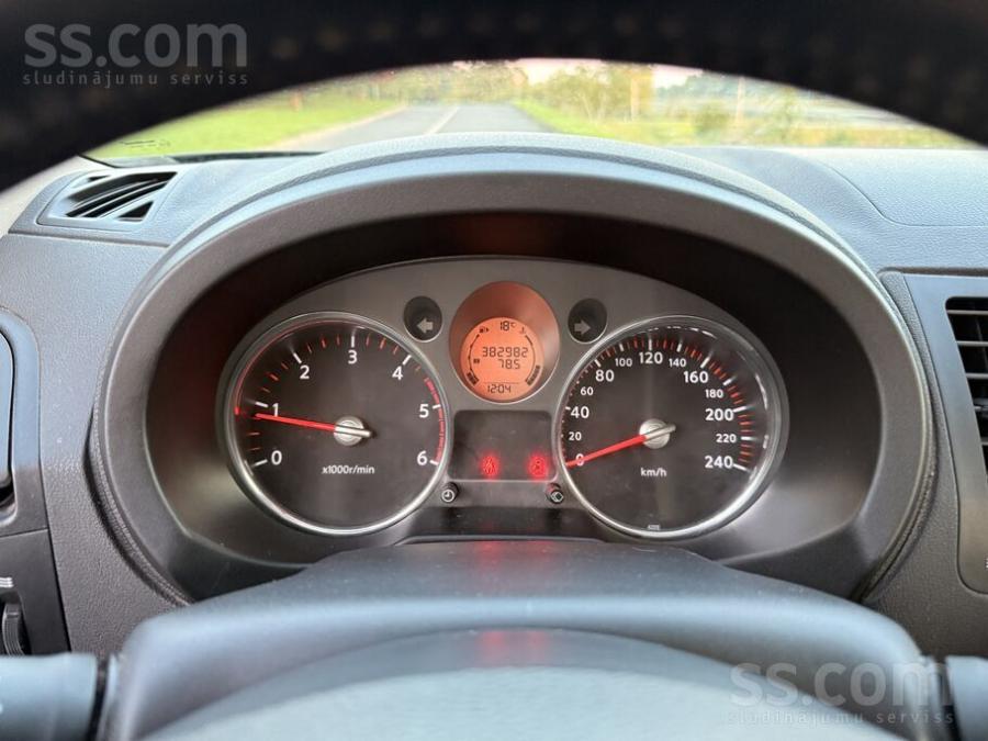 Black Nissan X-Trail 2009 in Riga, with an engine capacity of 2.00 L and mileage of 383 thousand km for 3500 €, photo 13 on AUTOMOTO.COM.LV