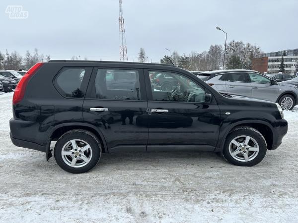 Melns Nissan X-Trail 2010 Alīta, ar dzinēja tilpumu 2.00 L un nobraukumu 279 tūkst. km par 6900 €, foto 5 vietnē AUTOMOTO.COM.LV