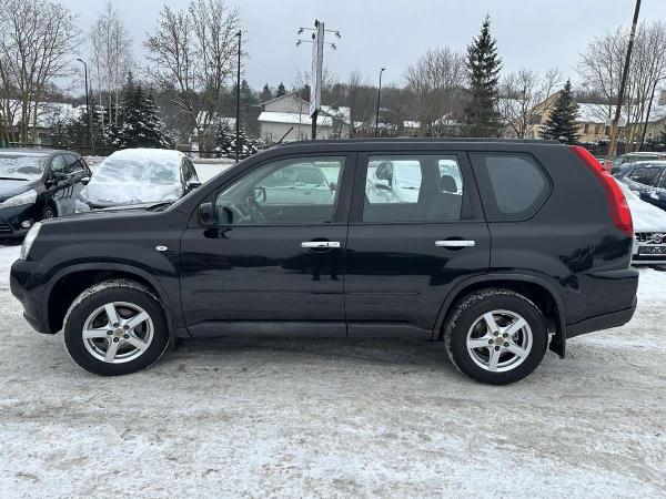 Black Nissan X-Trail 2010 in Alytus, with an engine capacity of 2.00 L and mileage of 279 thousand km for 6900 €, photo 6 on AUTOMOTO.COM.LV