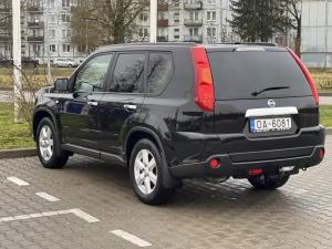 Black Nissan X-Trail 2010 in Jekabpils, with an engine capacity of 2.00 L and mileage of 278 thousand km for 6800 €, photo 7 on AUTOMOTO.COM.LV