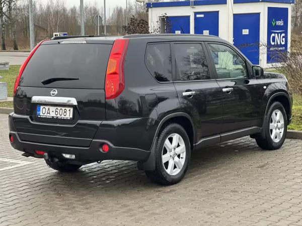 Black Nissan X-Trail 2010 in Jekabpils, with an engine capacity of 2.00 L and mileage of 278 thousand km for 6800 €, photo 8 on AUTOMOTO.COM.LV