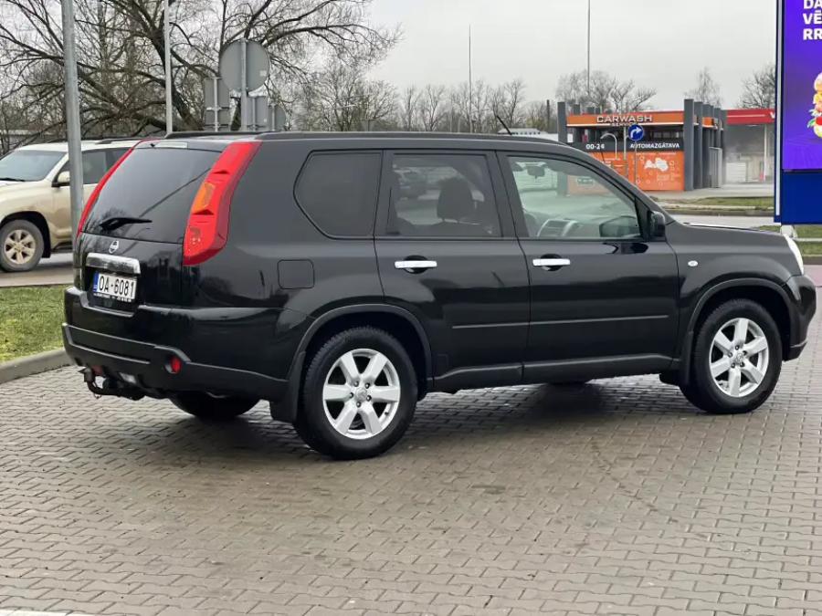 Black Nissan X-Trail 2010 in Jekabpils, with an engine capacity of 2.00 L and mileage of 278 thousand km for 6800 €, photo 10 on AUTOMOTO.COM.LV