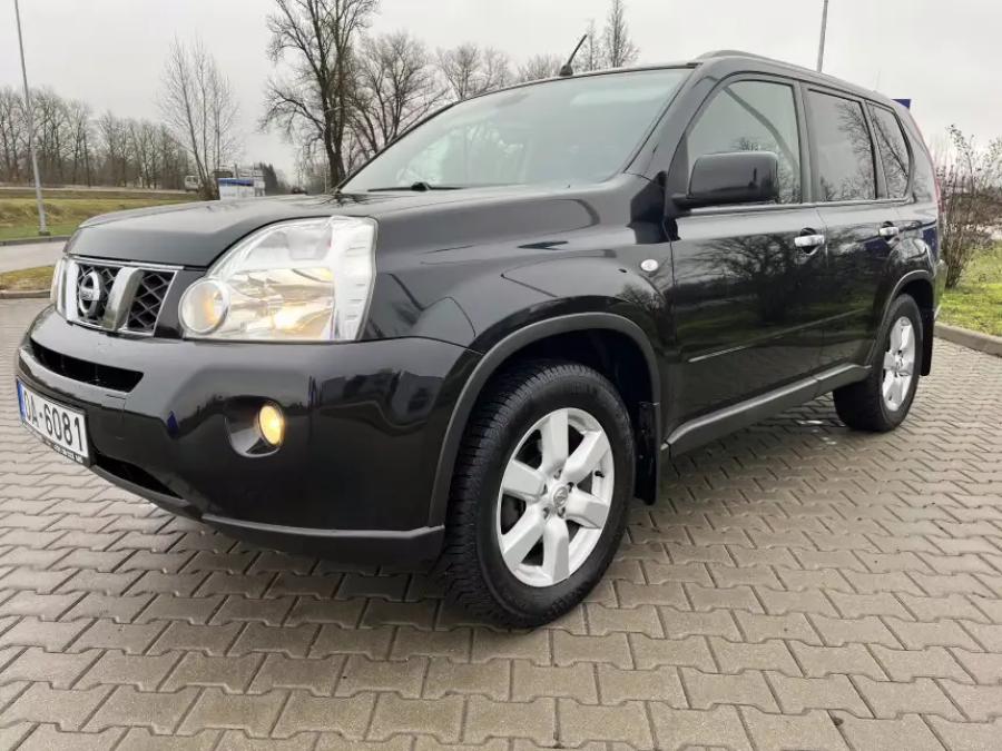 Black Nissan X-Trail 2010 in Jekabpils, with an engine capacity of 2.00 L and mileage of 278 thousand km for 6800 €, photo 13 on AUTOMOTO.COM.LV