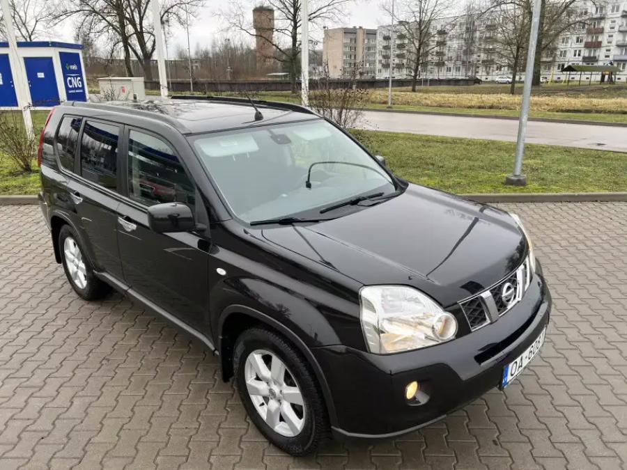 Black Nissan X-Trail 2010 in Jekabpils, with an engine capacity of 2.00 L and mileage of 278 thousand km for 6800 €, photo 14 on AUTOMOTO.COM.LV