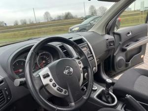 Black Nissan X-Trail 2010 in Jekabpils, with an engine capacity of 2.00 L and mileage of 278 thousand km for 6800 €, photo 22 on AUTOMOTO.COM.LV