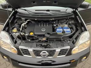 Black Nissan X-Trail 2010 in Jekabpils, with an engine capacity of 2.00 L and mileage of 278 thousand km for 6800 €, photo 26 on AUTOMOTO.COM.LV