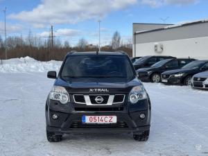 Black Nissan X-Trail 2011 in Siauliai, with an engine capacity of 2.00 L and mileage of 281 thousand km for 6400 €, photo 2 on AUTOMOTO.COM.LV