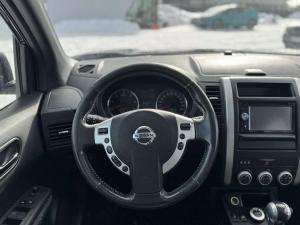 Black Nissan X-Trail 2011 in Siauliai, with an engine capacity of 2.00 L and mileage of 281 thousand km for 6400 €, photo 18 on AUTOMOTO.COM.LV