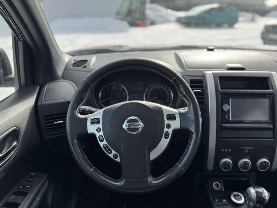Black Nissan X-Trail 2011 in Siauliai, with an engine capacity of 2.00 L and mileage of 281 thousand km for 6400 €, photo 18 on AUTOMOTO.COM.LV