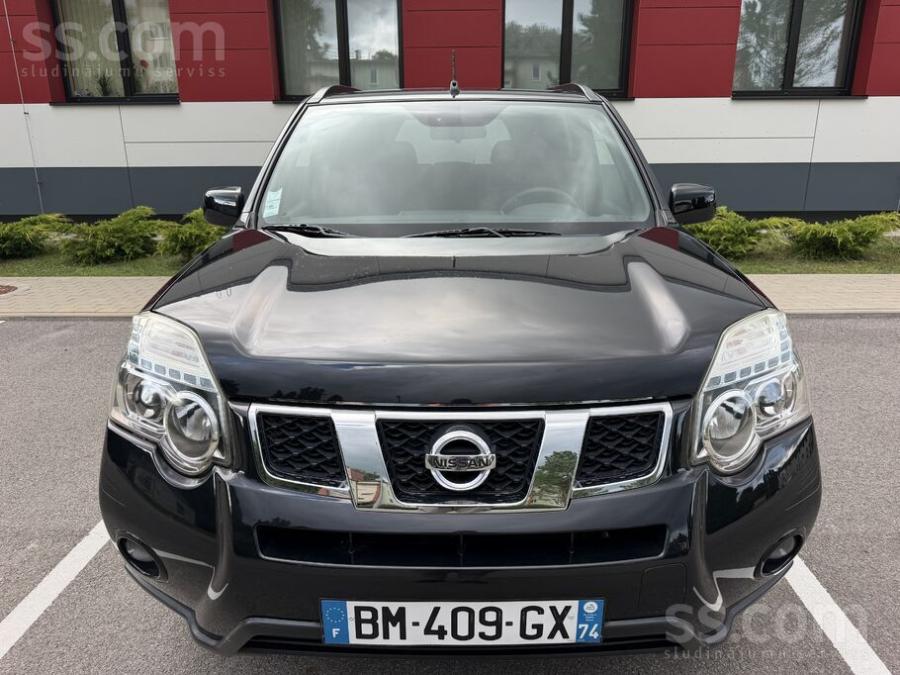 Melns Nissan X-Trail 2011 Rīga, ar dzinēja tilpumu 2.00 L un nobraukumu 231 tūkst. km par 7550 €, foto 3 vietnē AUTOMOTO.COM.LV