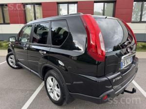 Melns Nissan X-Trail 2011 Rīga, ar dzinēja tilpumu 2.00 L un nobraukumu 231 tūkst. km par 7550 €, foto 7 vietnē AUTOMOTO.COM.LV