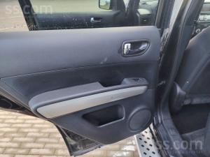 Melns Nissan X-Trail 2011 Rēzekne, ar dzinēja tilpumu 2.00 L un nobraukumu 246 tūkst. km par 6390 €, foto 4 vietnē AUTOMOTO.COM.LV