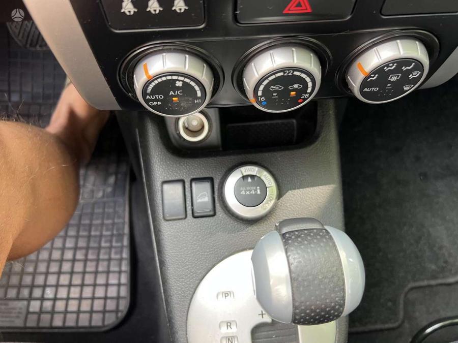 Melns Nissan X-Trail 2011 Kelmė, ar dzinēja tilpumu 2.00 L un nobraukumu 242 tūkst. km par 5400 €, foto 18 vietnē AUTOMOTO.COM.LV