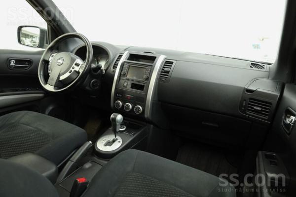 Black Nissan X-Trail 2012 in Riga, with an engine capacity of 2.00 L and mileage of 0 thousand km for 5495 €, photo 10 on AUTOMOTO.COM.LV
