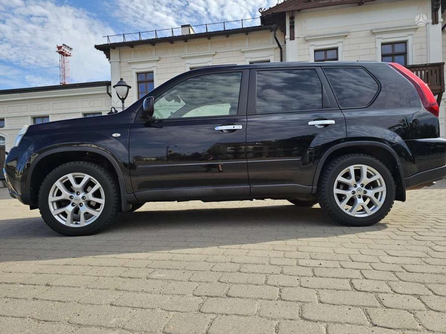 Melns Nissan X-Trail 2012 Mažeikiai, ar dzinēja tilpumu 2.00 L un nobraukumu 146 tūkst. km par 8700 €, foto 4 vietnē AUTOMOTO.COM.LV