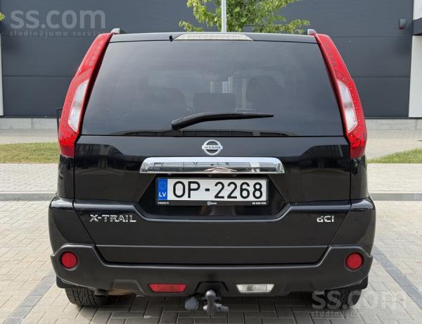 Melns Nissan X-Trail 2012 Rīga, ar dzinēja tilpumu 2.00 L un nobraukumu 260 tūkst. km par 9400 €, foto 4 vietnē AUTOMOTO.COM.LV