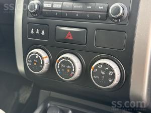 Black Nissan X-Trail 2012 in Riga, with an engine capacity of 2.00 L and mileage of 260 thousand km for 9400 €, photo 22 on AUTOMOTO.COM.LV