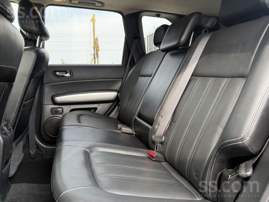 Black Nissan X-Trail 2012 in Riga, with an engine capacity of 2.00 L and mileage of 260 thousand km for 9400 €, photo 28 on AUTOMOTO.COM.LV