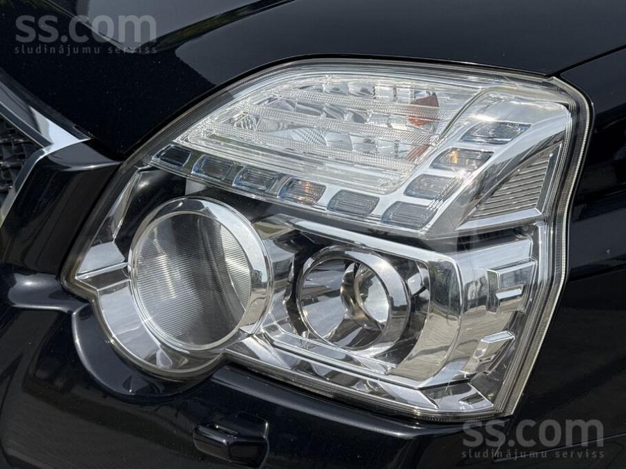 Black Nissan X-Trail 2012 in Riga, with an engine capacity of 2.00 L and mileage of 260 thousand km for 9400 €, photo 33 on AUTOMOTO.COM.LV