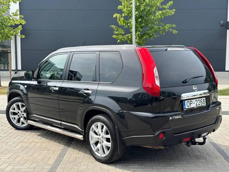 Melns Nissan X-Trail 2012 Rīga, ar dzinēja tilpumu 2.00 L un nobraukumu 260 tūkst. km par 9400 €, foto 4 vietnē AUTOMOTO.COM.LV
