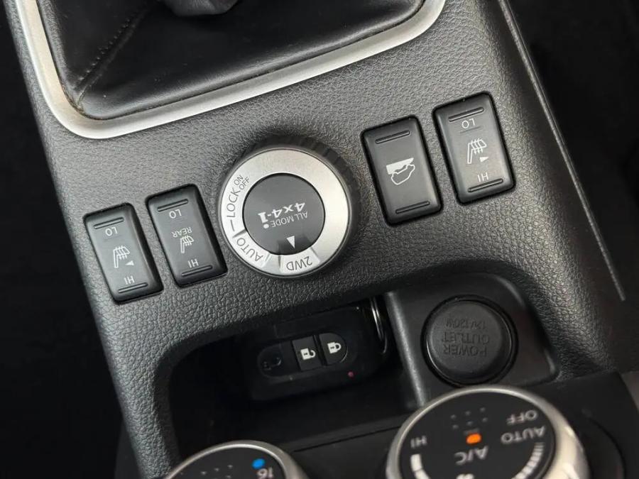 Melns Nissan X-Trail 2012 Rīga, ar dzinēja tilpumu 2.00 L un nobraukumu 260 tūkst. km par 9400 €, foto 19 vietnē AUTOMOTO.COM.LV