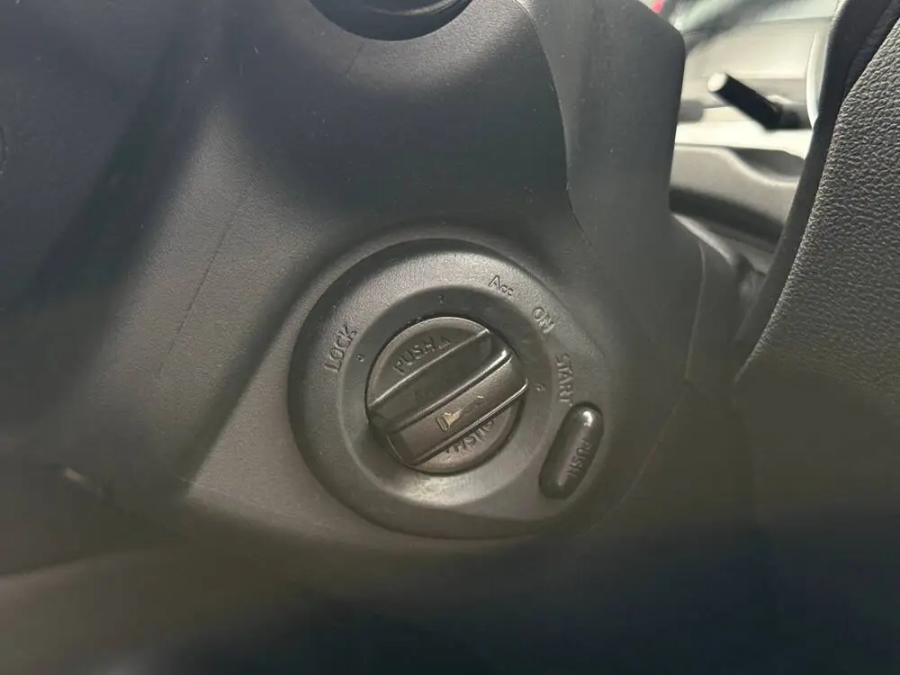 Melns Nissan X-Trail 2012 Rīga, ar dzinēja tilpumu 2.00 L un nobraukumu 260 tūkst. km par 9400 €, foto 23 vietnē AUTOMOTO.COM.LV