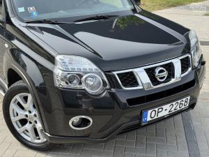 Black Nissan X-Trail 2012 in Riga, with an engine capacity of 2.00 L and mileage of 260 thousand km for 9400 €, photo 11 on AUTOMOTO.COM.LV