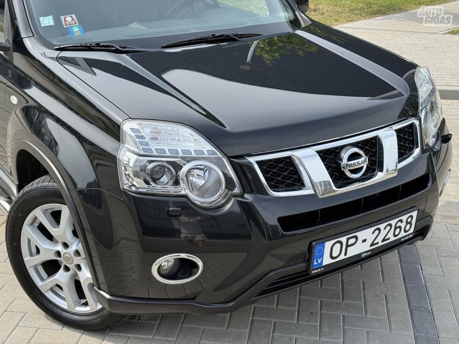 Black Nissan X-Trail 2012 in Riga, with an engine capacity of 2.00 L and mileage of 260 thousand km for 9400 €, photo 11 on AUTOMOTO.COM.LV
