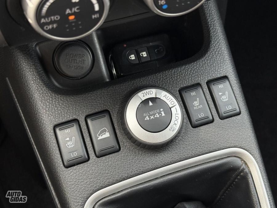 Black Nissan X-Trail 2012 in Riga, with an engine capacity of 2.00 L and mileage of 260 thousand km for 9400 €, photo 20 on AUTOMOTO.COM.LV