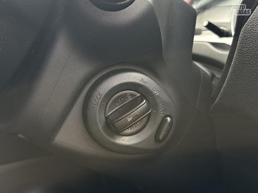 Black Nissan X-Trail 2012 in Riga, with an engine capacity of 2.00 L and mileage of 260 thousand km for 9400 €, photo 24 on AUTOMOTO.COM.LV