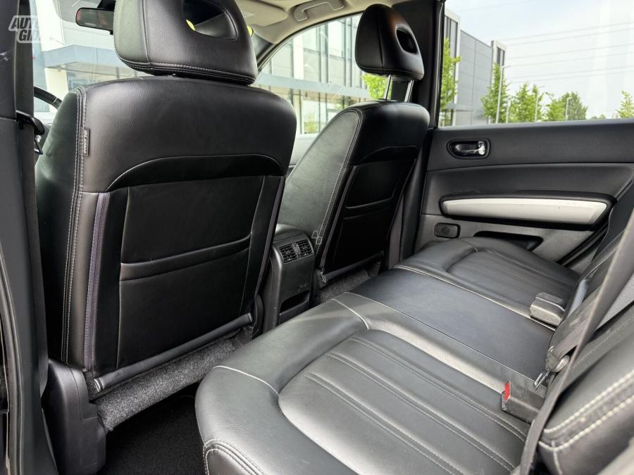 Black Nissan X-Trail 2012 in Riga, with an engine capacity of 2.00 L and mileage of 260 thousand km for 9400 €, photo 25 on AUTOMOTO.COM.LV