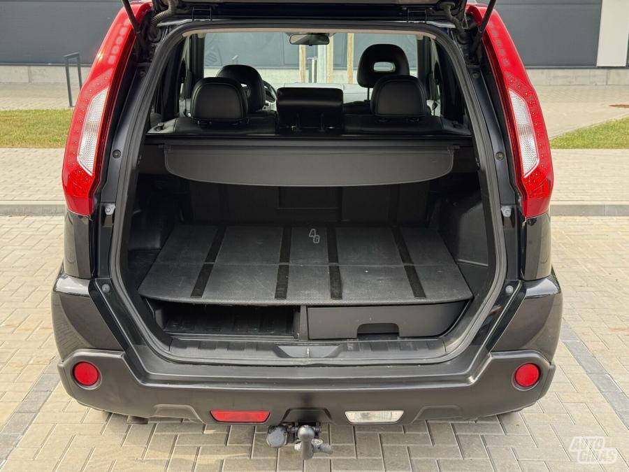 Black Nissan X-Trail 2012 in Riga, with an engine capacity of 2.00 L and mileage of 260 thousand km for 9400 €, photo 27 on AUTOMOTO.COM.LV