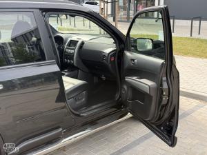 Black Nissan X-Trail 2012 in Riga, with an engine capacity of 2.00 L and mileage of 260 thousand km for 9400 €, photo 32 on AUTOMOTO.COM.LV