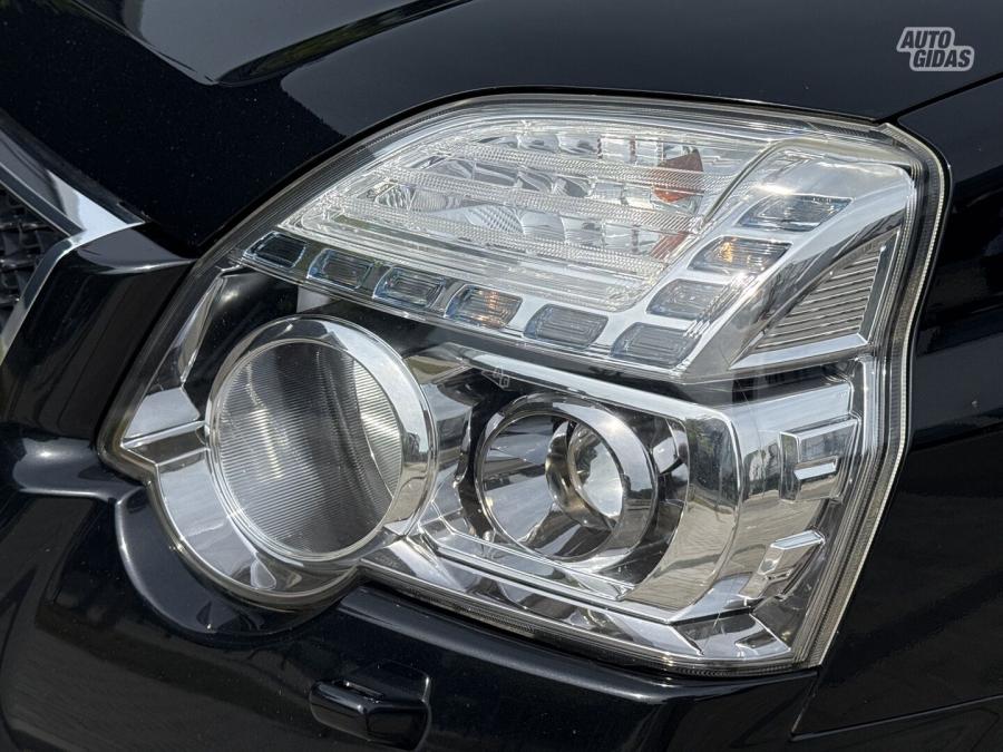 Black Nissan X-Trail 2012 in Riga, with an engine capacity of 2.00 L and mileage of 260 thousand km for 9400 €, photo 37 on AUTOMOTO.COM.LV