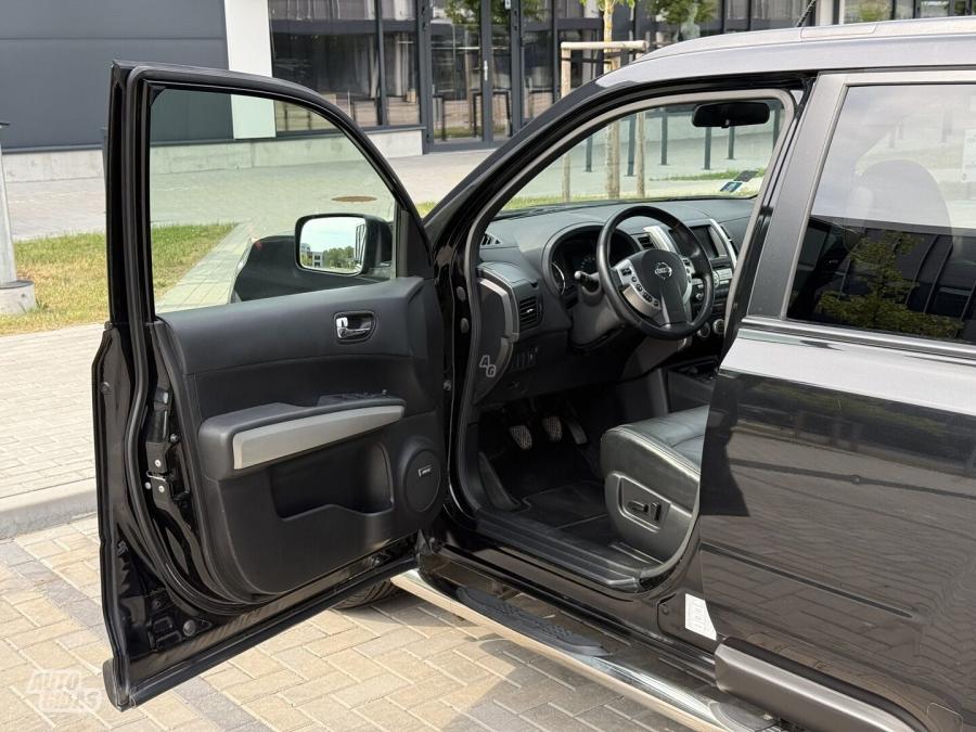 Melns Nissan X-Trail 2012 Rīga, ar dzinēja tilpumu 2.00 L un nobraukumu 260 tūkst. km par 9400 €, foto 30 vietnē AUTOMOTO.COM.LV
