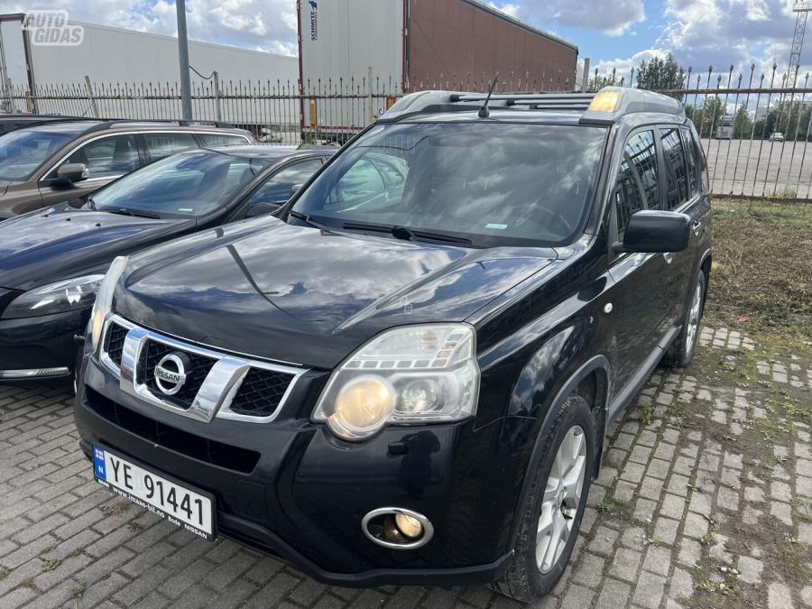 Black Nissan X-Trail 2012 in Marijampole, with an engine capacity of 2.00 L and mileage of 260 thousand km for 4800 €, photo 1 on AUTOMOTO.COM.LV