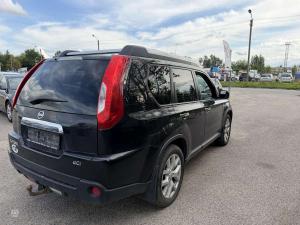 Black Nissan X-Trail 2012 in Marijampole, with an engine capacity of 2.00 L and mileage of 260 thousand km for 4950 €, photo 6 on AUTOMOTO.COM.LV