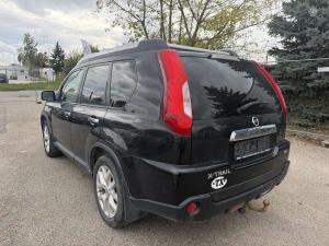 Black Nissan X-Trail 2012 in Marijampole, with an engine capacity of 2.00 L and mileage of 260 thousand km for 4650 €, photo 7 on AUTOMOTO.COM.LV